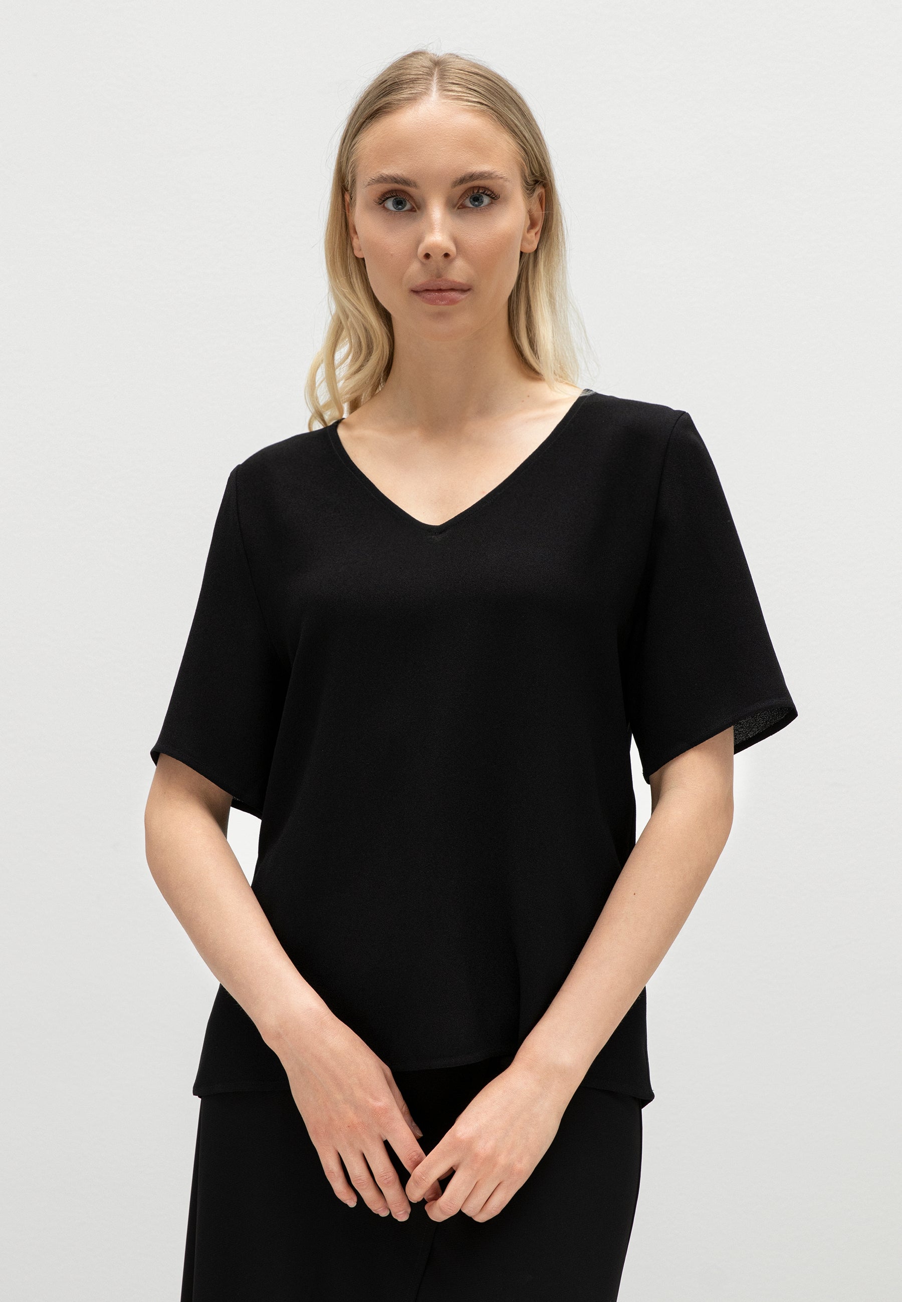 Women’s V-Neck Top - Eco-Viscose - Tops - Black - Atelier Kajsa